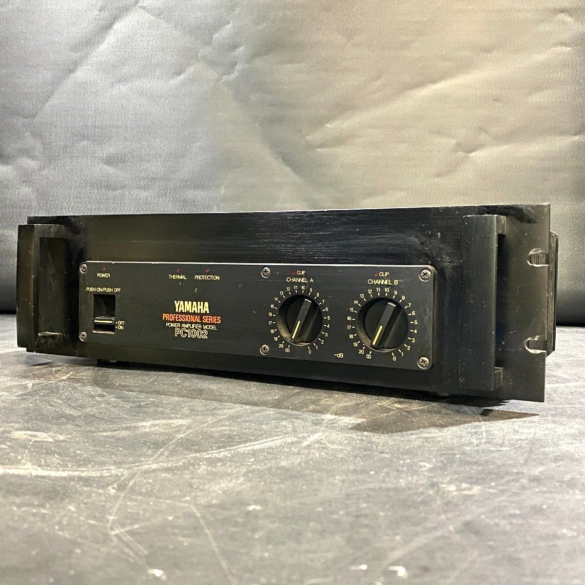 Yahoo!オークション - 【 J 】8020 YAMAHA PC1002 パワーアンプ ヤマハ