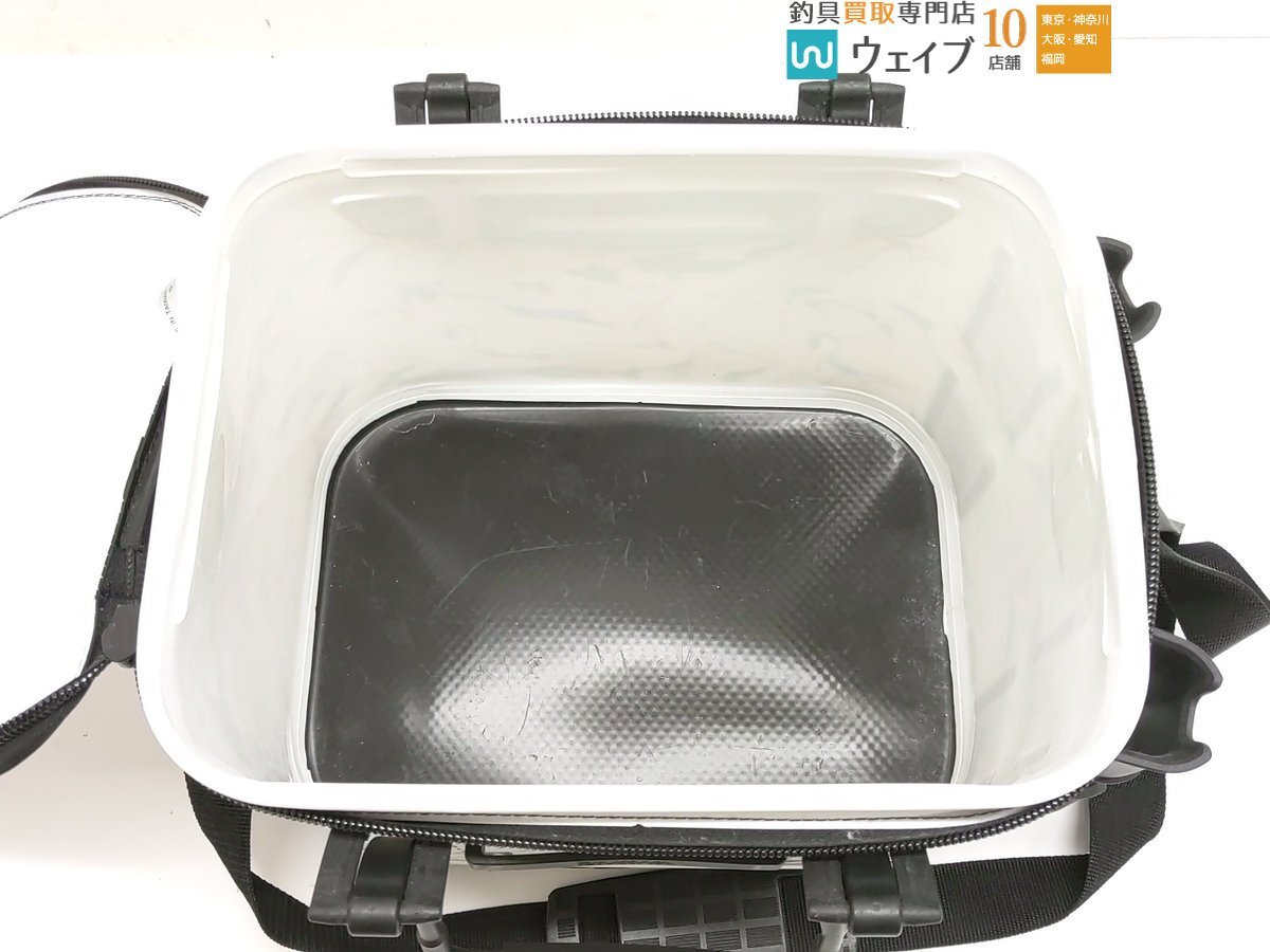 日本代購代標第一品牌【樂淘letao】－ダイワ LT タックルバッグ D33A、シマノ ネクサス ビククール BA-121D 28L 他プライヤー、フィッシュグリップ等 釣用品 計10点