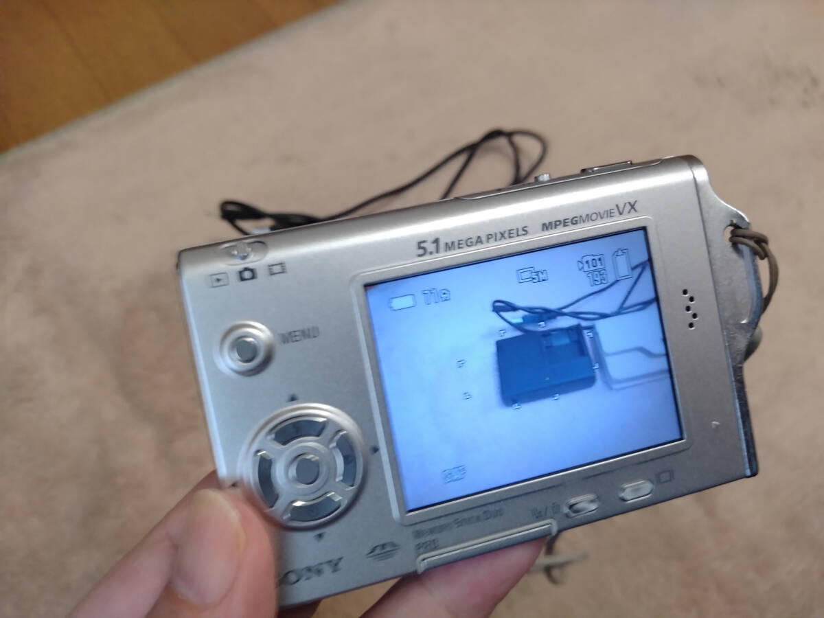 Yahoo!オークション - SONY Cyber-shot DSC-T7 デジタルカメラ カール...