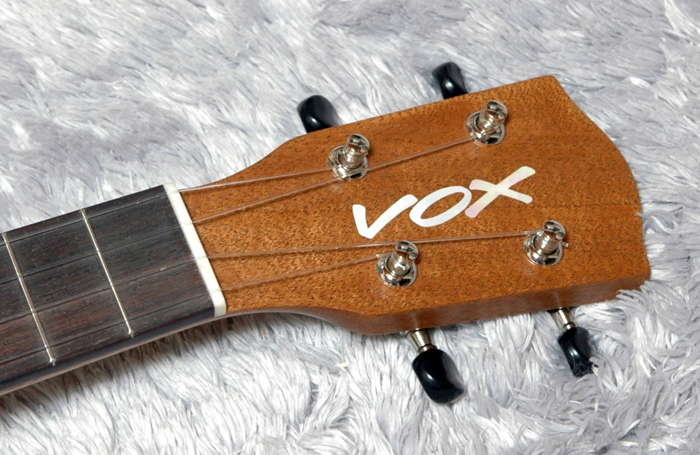 Yahoo!オークション - VOX エレクトリックウクレレ VUP-33-CBL コンサ...