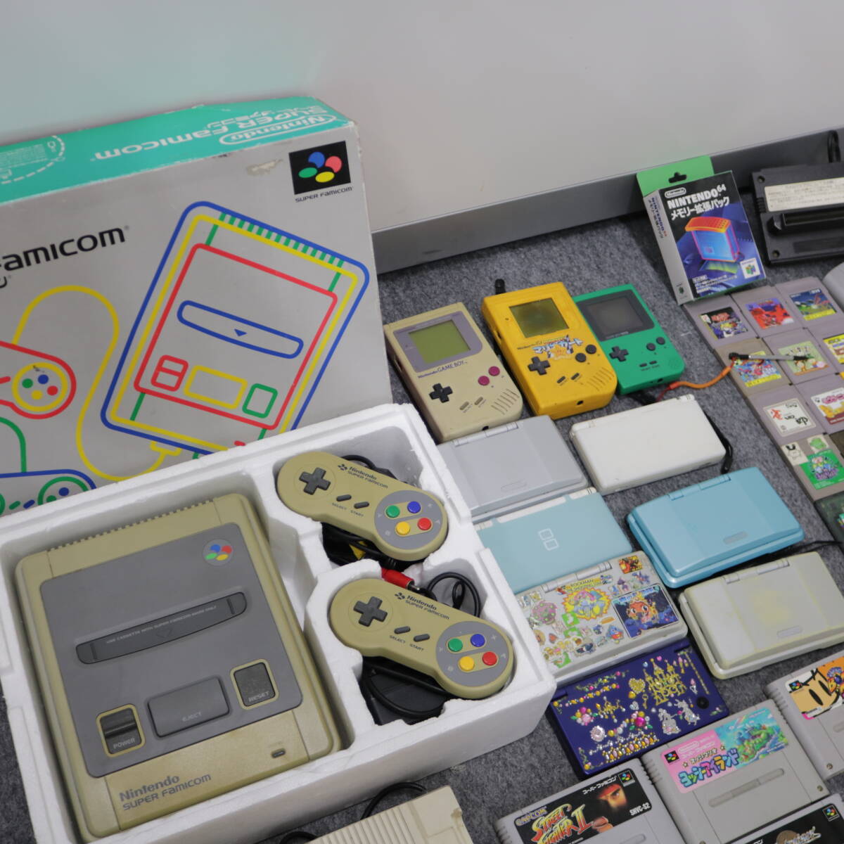 Yahoo!オークション - T7D0522 任天堂 大量 まとめて ゲームボーイ ス...