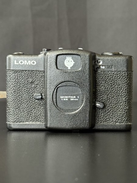 Yahoo!オークション - LOMO LC-A コンパクトフィルムカメラ ロモ
