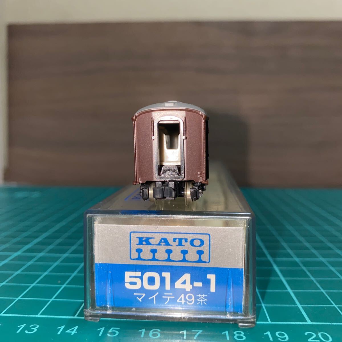 Yahoo!オークション - KATO Nゲージ 客車 マイテ49-2 茶色 5014-1 c18