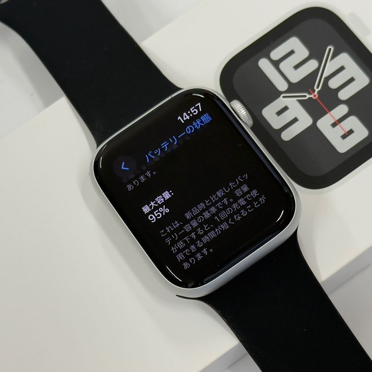 Yahoo!オークション - 即決 美品 Apple Watch SE2 44mm シルバーアル...