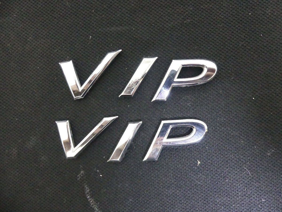 Yahoo!オークション - B146 A 日産 フーガ KY51 純正 VIP エンブレム ...
