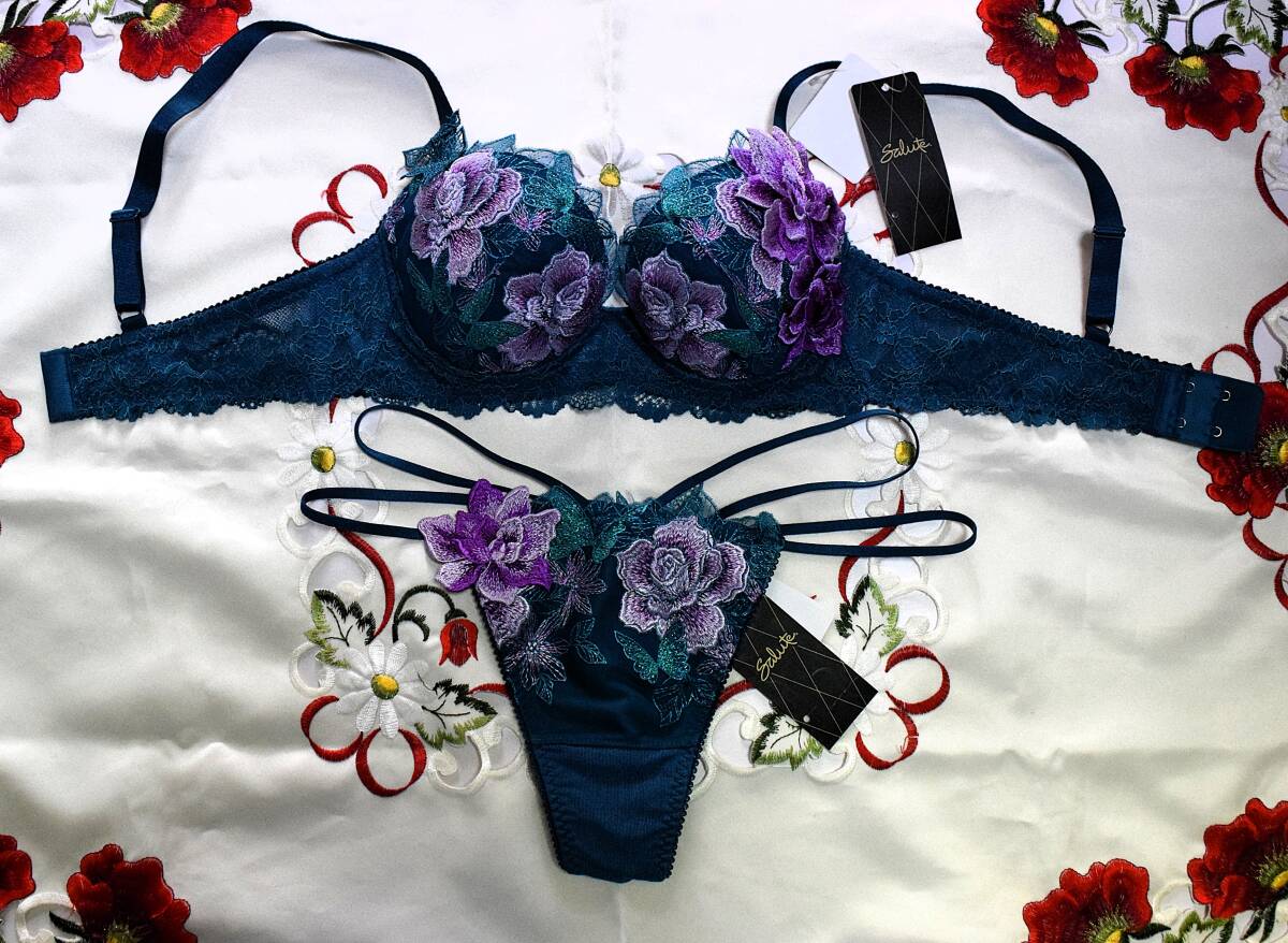 Yahoo!オークション - 新品・タグ付き ワコール サルート 83G・ホリ...