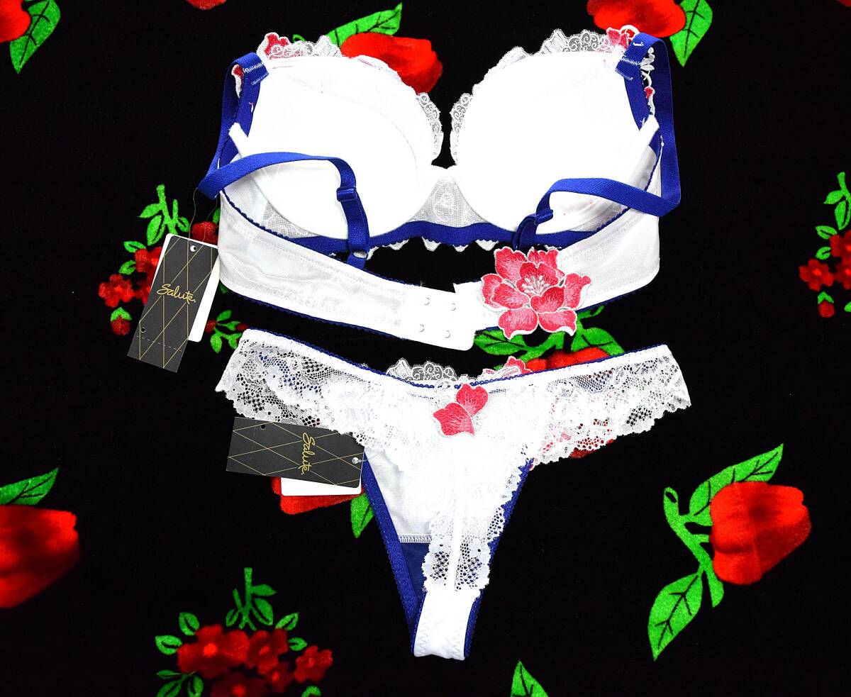 Yahoo!オークション - 新品・タグ付き ワコール サルート 86G・リボ...