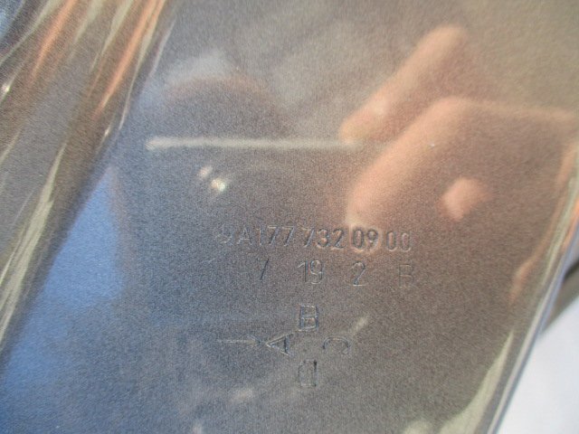 Yahoo!オークション - 即決 ベンツ/A177/Aクラス/純正品/左リアドア