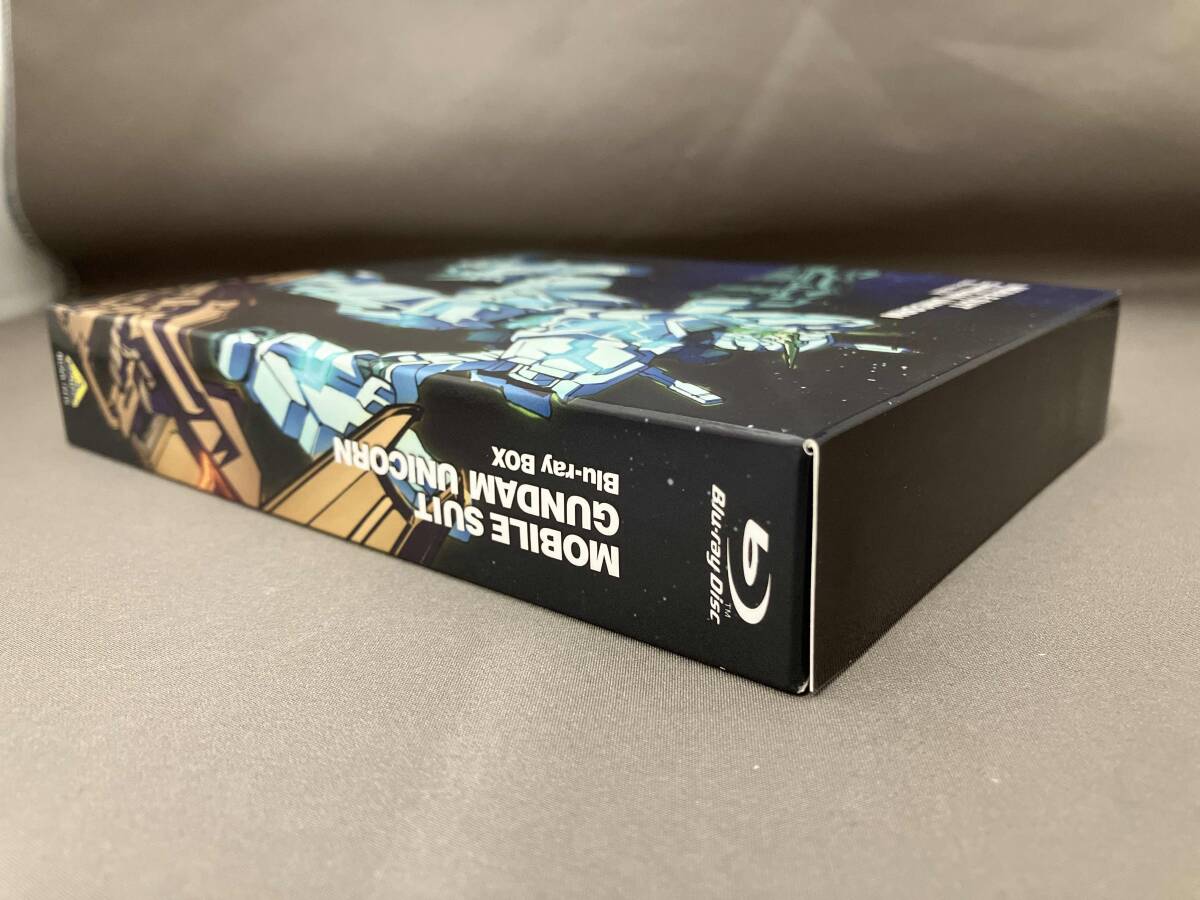 Yahoo!オークション - 機動戦士ガンダムUC Blu-ray BOX(Blu-ray Disc)