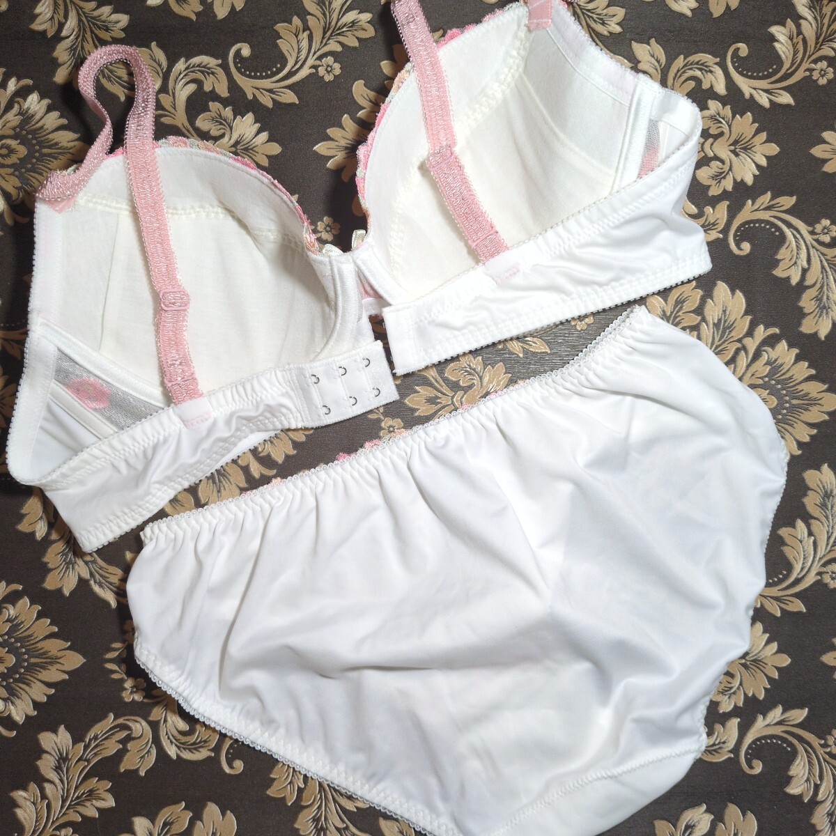 Yahoo!オークション - C90 3L グラマーサイズ トリンプ ブラジャー パ...