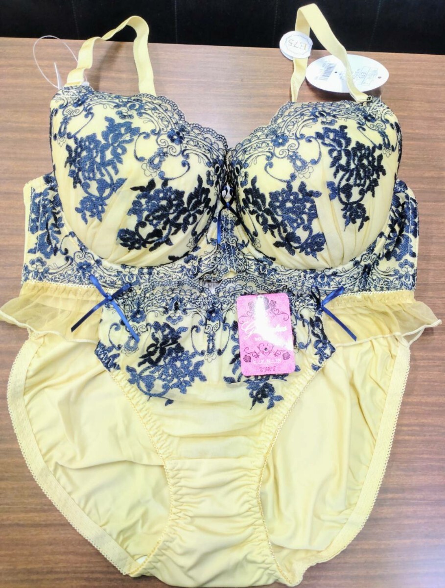 Yahoo!オークション - ブラジャーショーツセット E75 L
