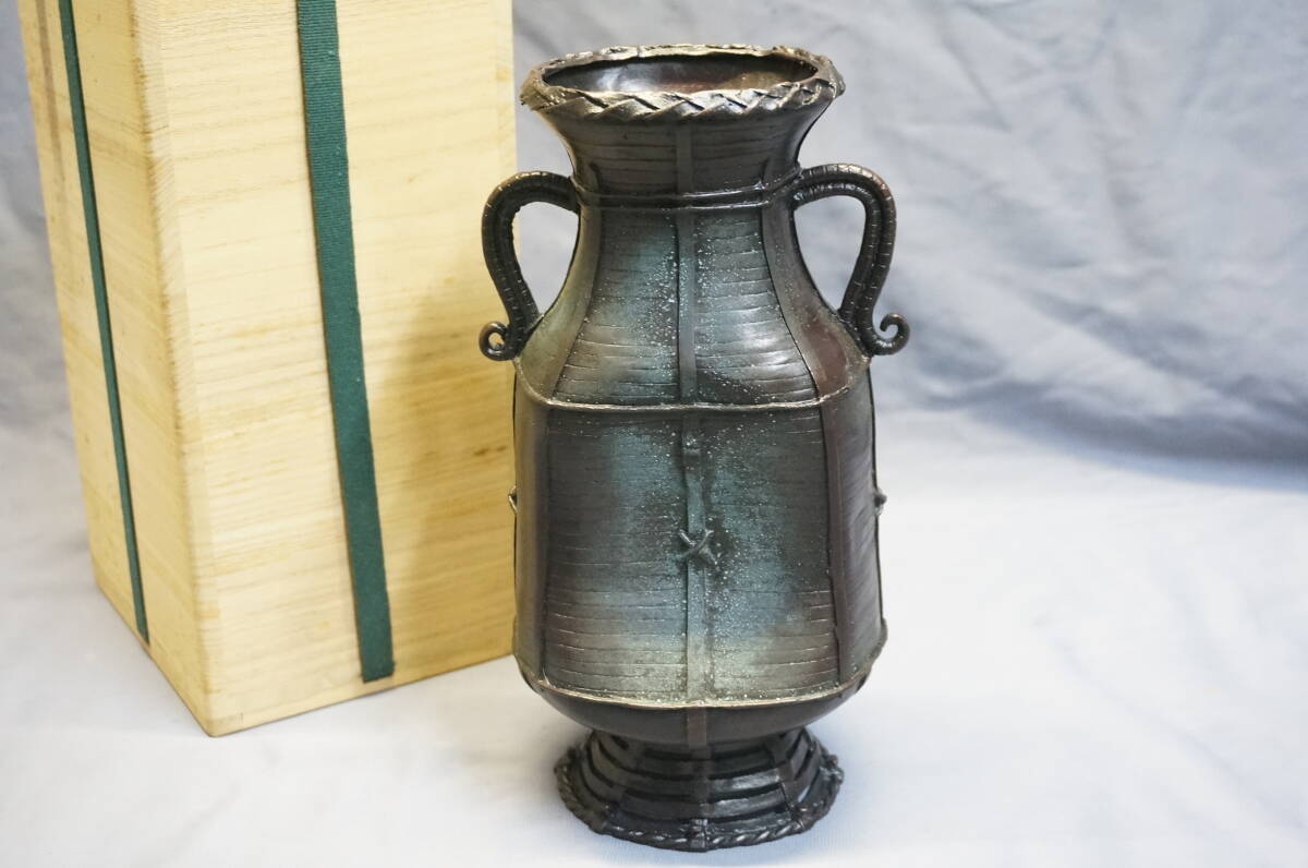 Yahoo!オークション - 角壺花瓶 古銅色 桐箱入【デッドストック】F508