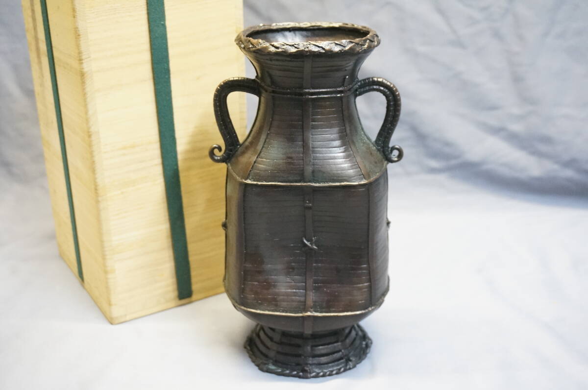 Yahoo!オークション - 角壺花瓶 古銅色 桐箱入【デッドストック】F508