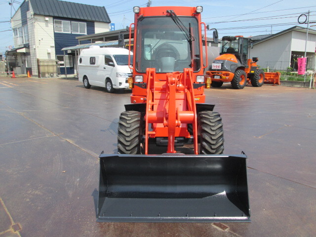 Yahoo!オークション - 2013年 タイヤショベル KUBOTA R430Z 稼働1202時...