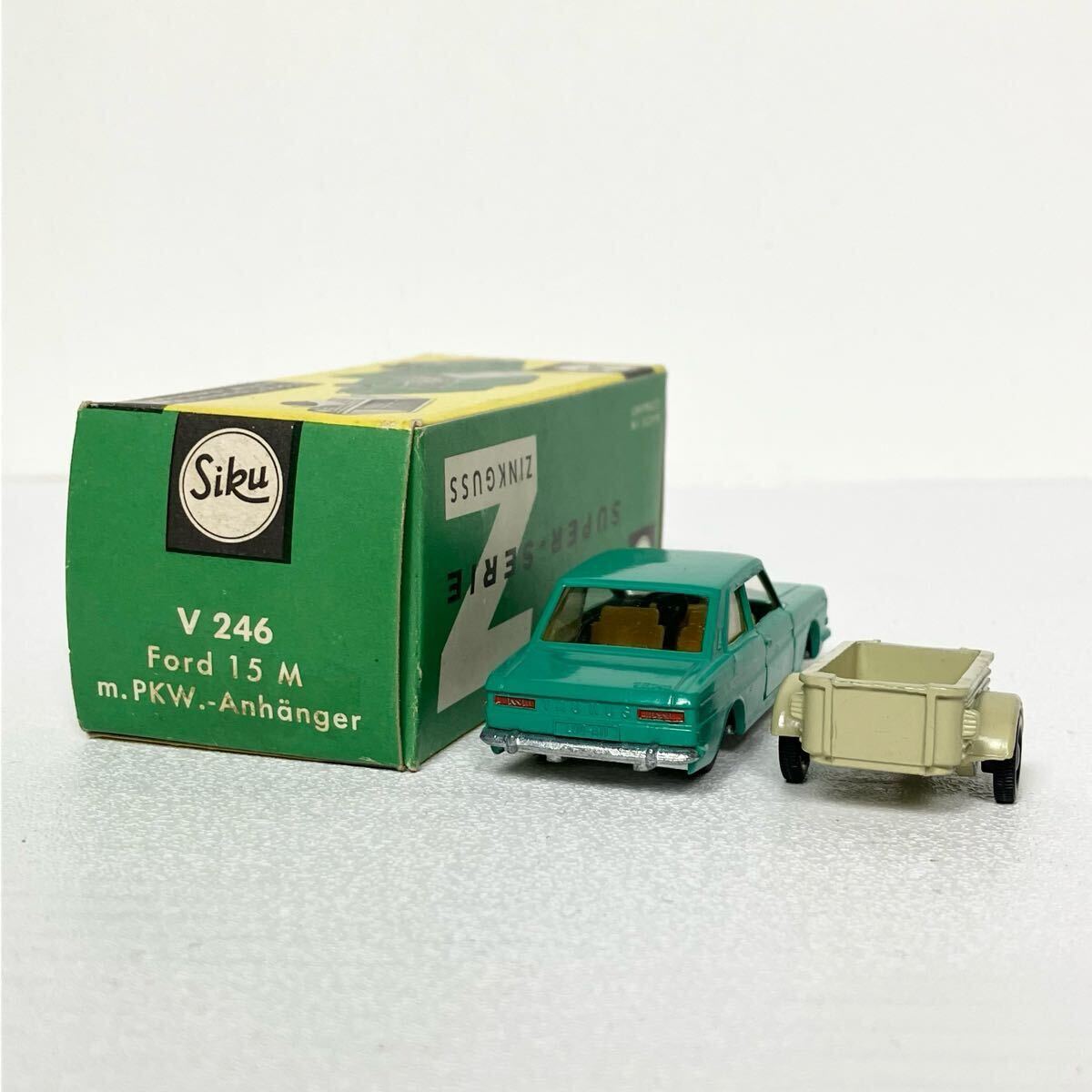 Yahoo!オークション - Siku Super-Serie ZINKGUSS V246 Ford Taunus 15...