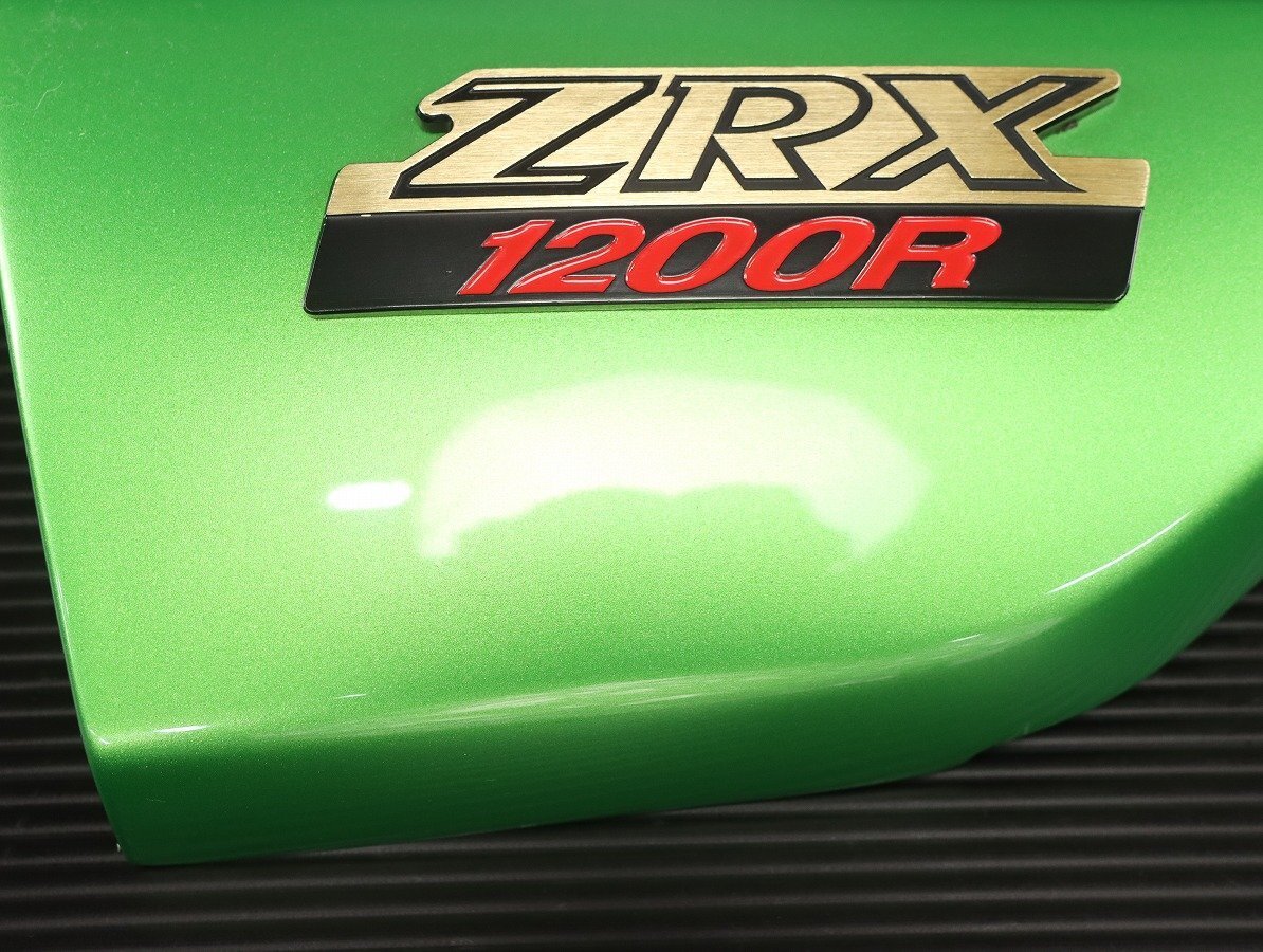 Yahoo!オークション - 激安 ZRX1200R純正左側サイドカバー ZR1200A/200...