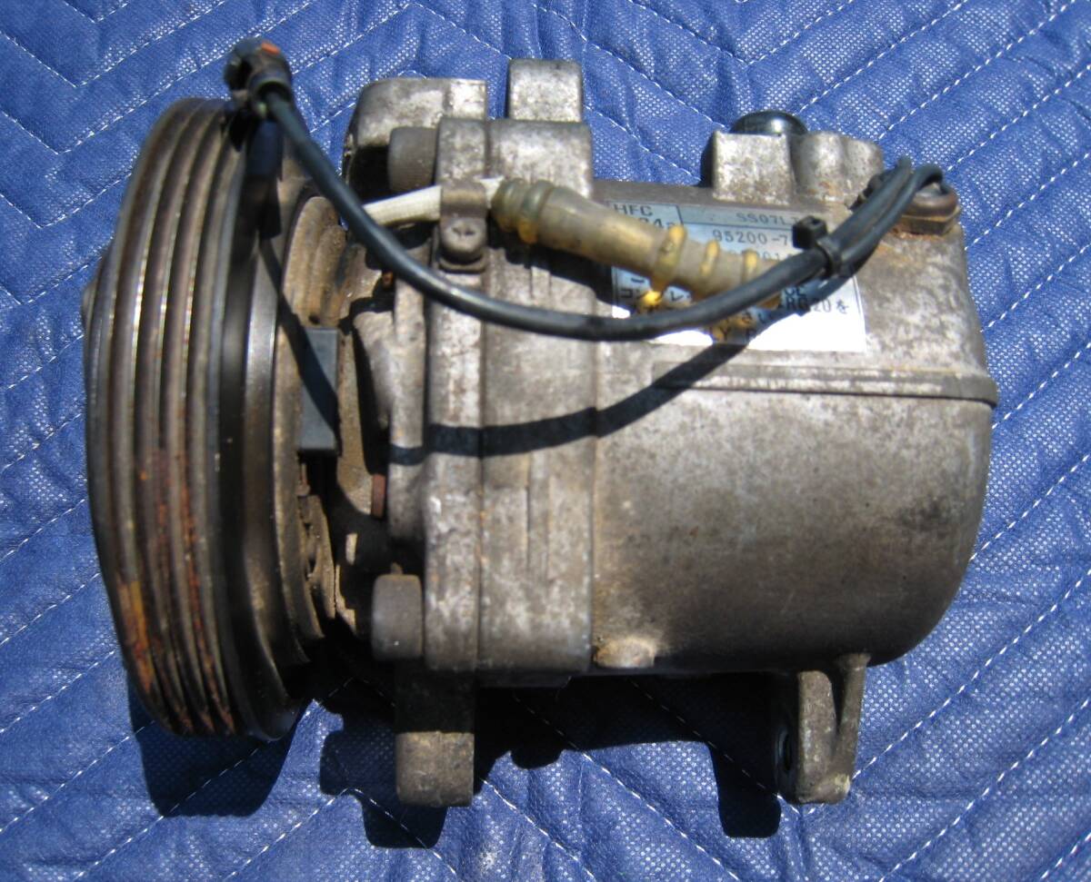 Yahoo!オークション - スズキ ジムニー JA11 純正 R134 エアコンコンプ...