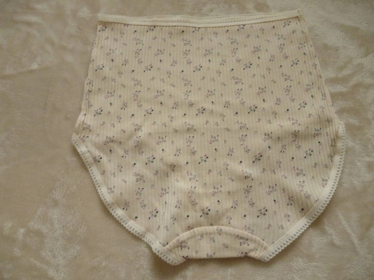 Yahoo!オークション - 花柄 スタンダード ショーツ XXL 3L ベージュ