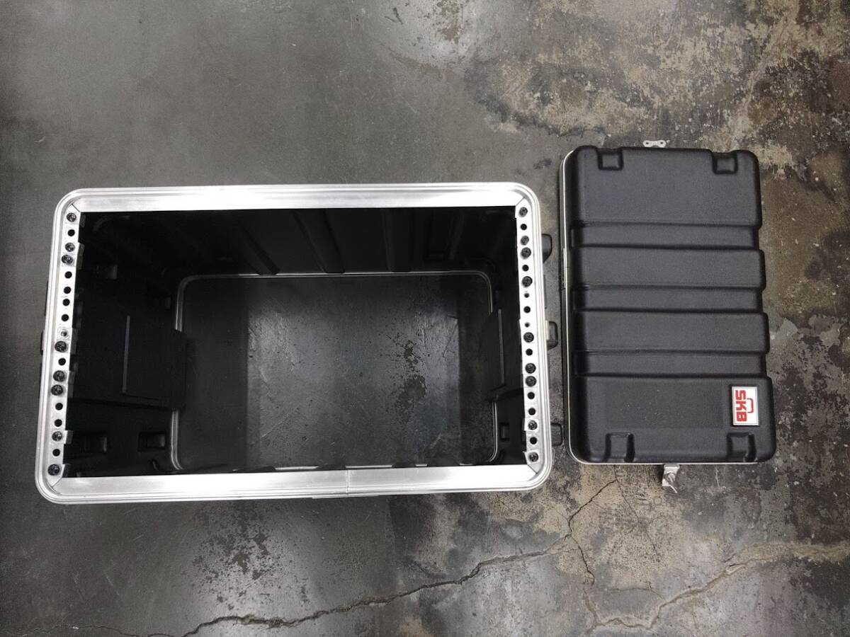 Yahoo!オークション - 中古品 SKB 6U ラックケース 蓋1つのみ 1円スタ...
