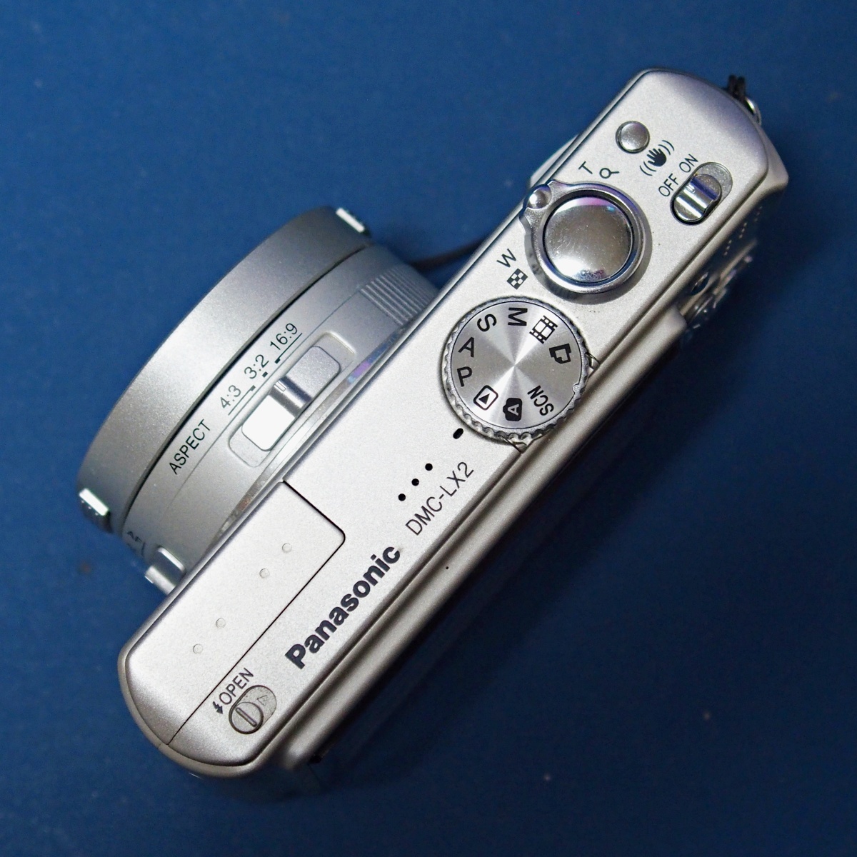 Yahoo!オークション - Panasonic LUMIX DMC-LX2 シルバー ジャンク