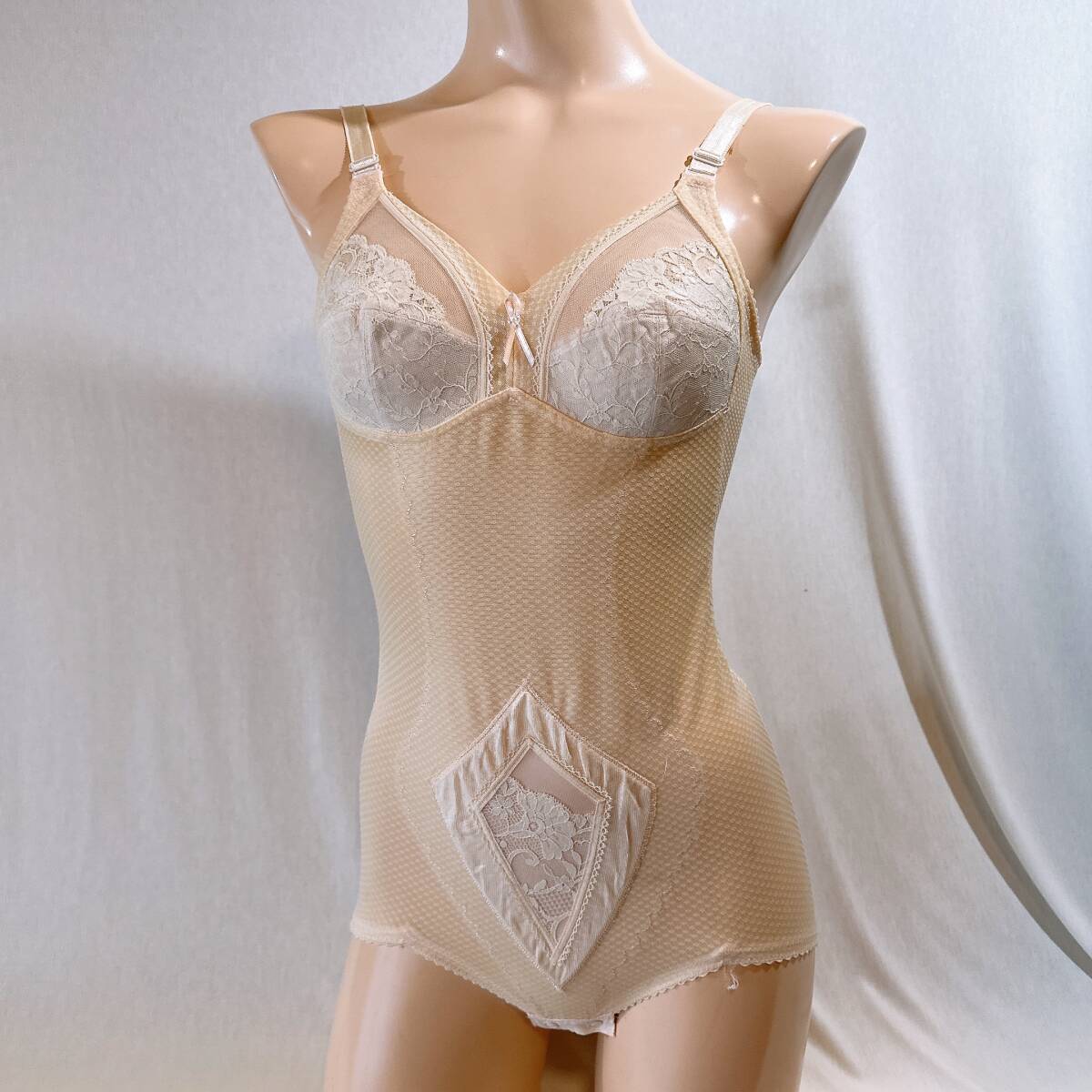 Yahoo!オークション - 58 高級 ボディスーツ A80L