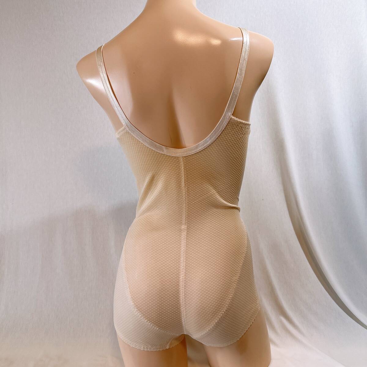 Yahoo!オークション - 58 高級 ボディスーツ A80L