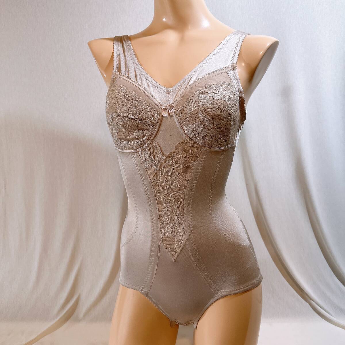 Yahoo!オークション - 141 高級 ボディスーツ C75M