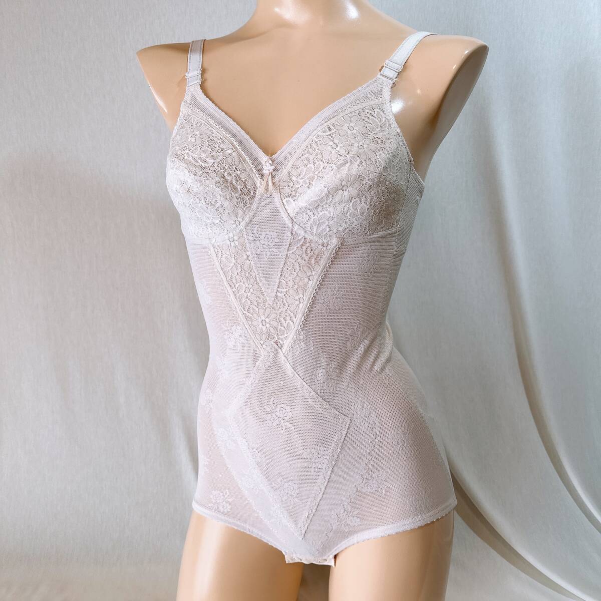 Yahoo!オークション - 169ワコール 高級 ボディスーツ B75L