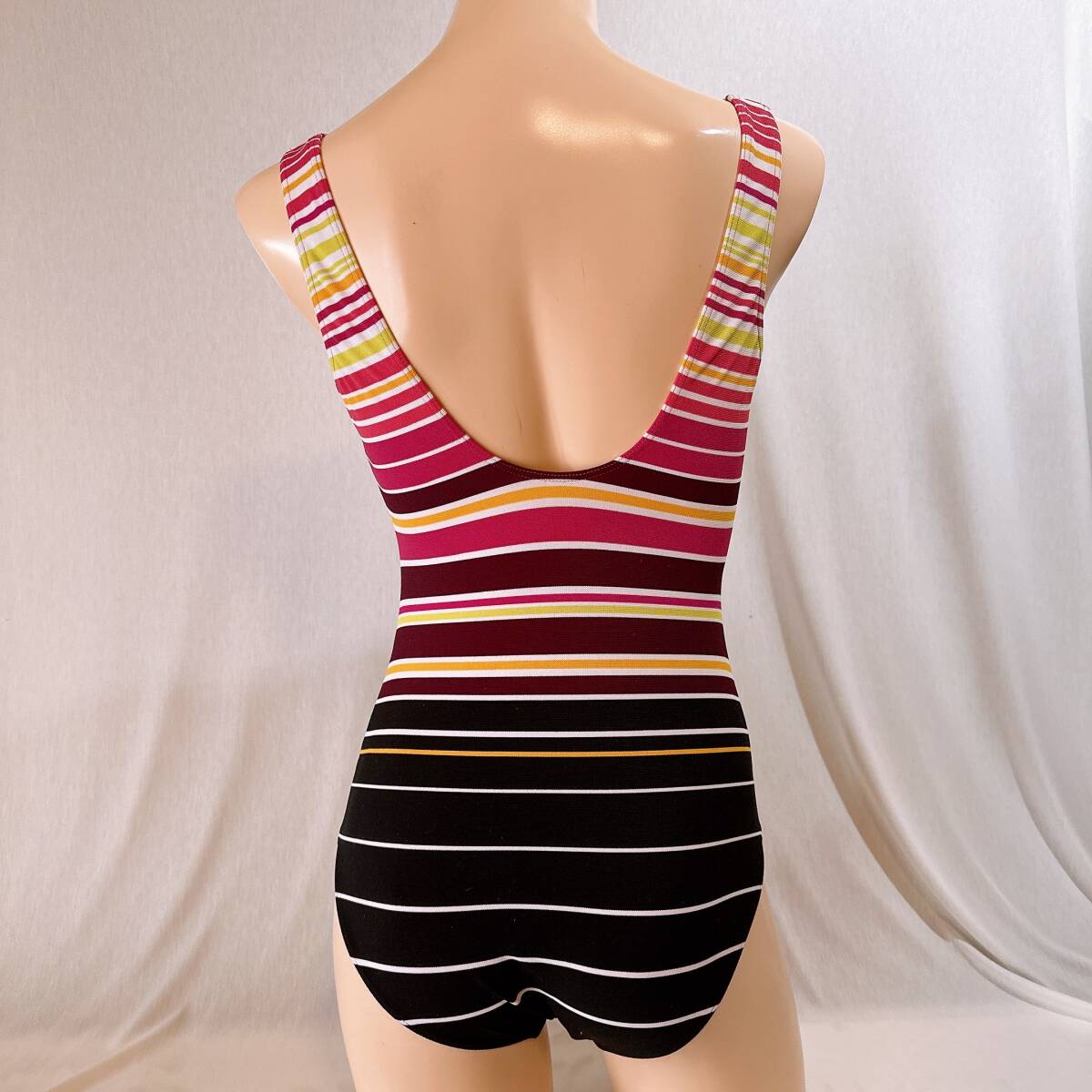 Yahoo!オークション - 51高級ワンピース 水着11L