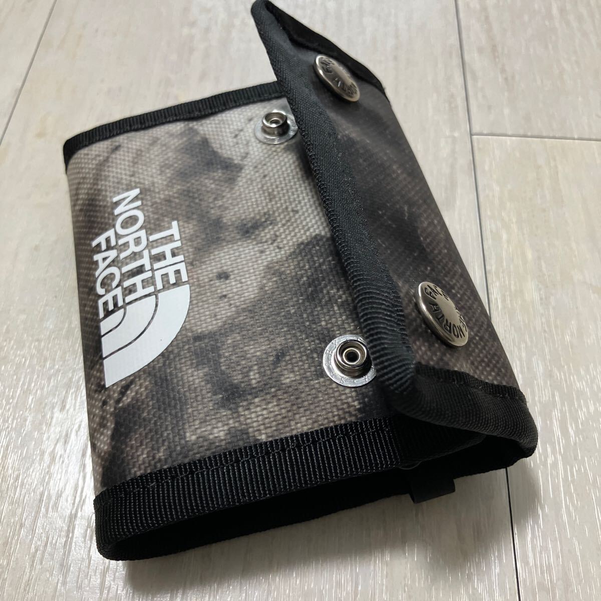 Yahoo!オークション - THE NORTH FACE 財布 used美品 KITTE博多購入