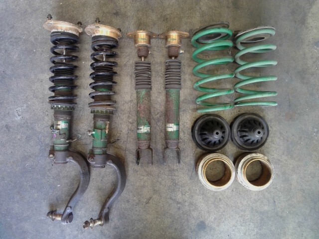 Yahoo!オークション - ステージア GH-NM35 ストラット・アブソーバーセ...