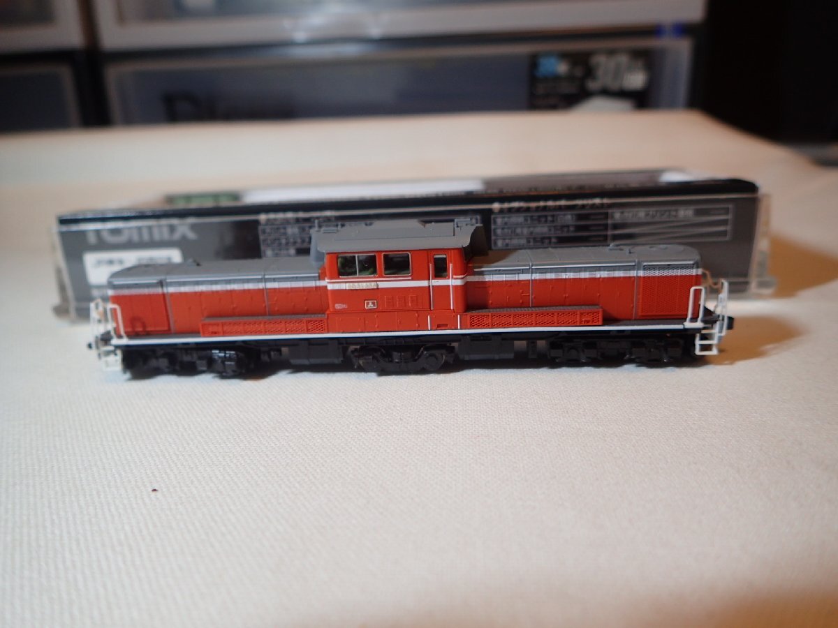 TOMIX 2213 DD51-800 1両 貨物列車牽引用 フライホイール搭載 電球色LEDライト DD51-856 Nゲージ ディーゼル機関車(ディーゼル機関車)｜売買されたオークション ...