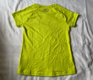 Yahoo!オークション - アンダーアーマー 半袖Tシャツ YSM/130 ガールズ...