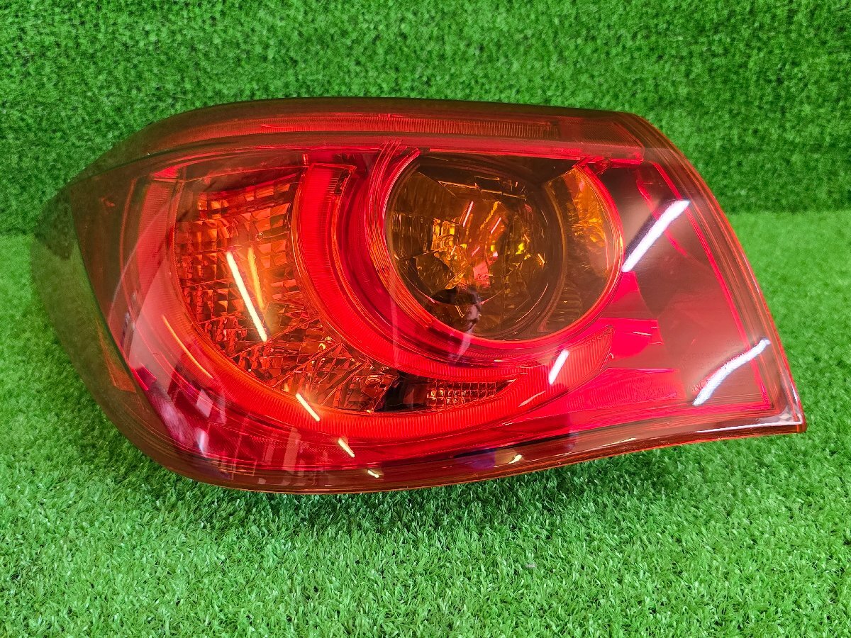 Yahoo!オークション - A3572 美品 H26年 HV37 前期 スカイライン ハイ...