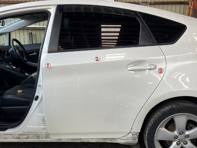 Yahoo!オークション - 50560 H25年 DAA-ZVW30 後期 プリウス 左リアド...