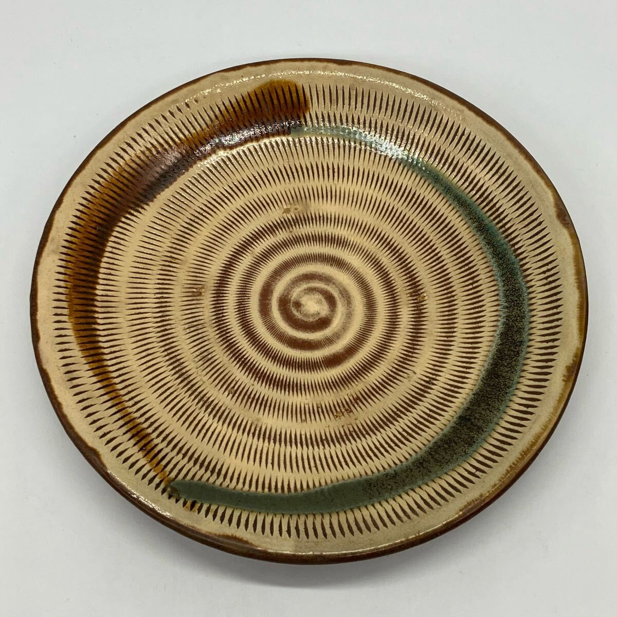 Yahoo!オークション - C069 小石原焼 ヤマイチ窯 中皿 とび鉋 てしごと...