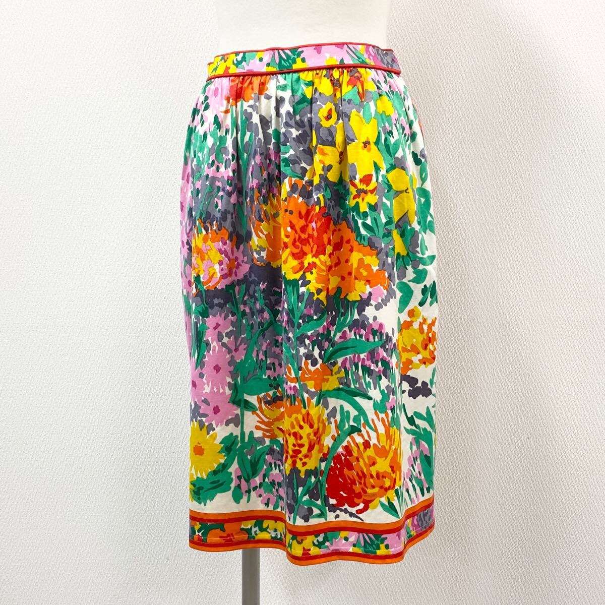 Yahoo!オークション - Be8 LEONARD レオナール 美しい花柄プリント タ...