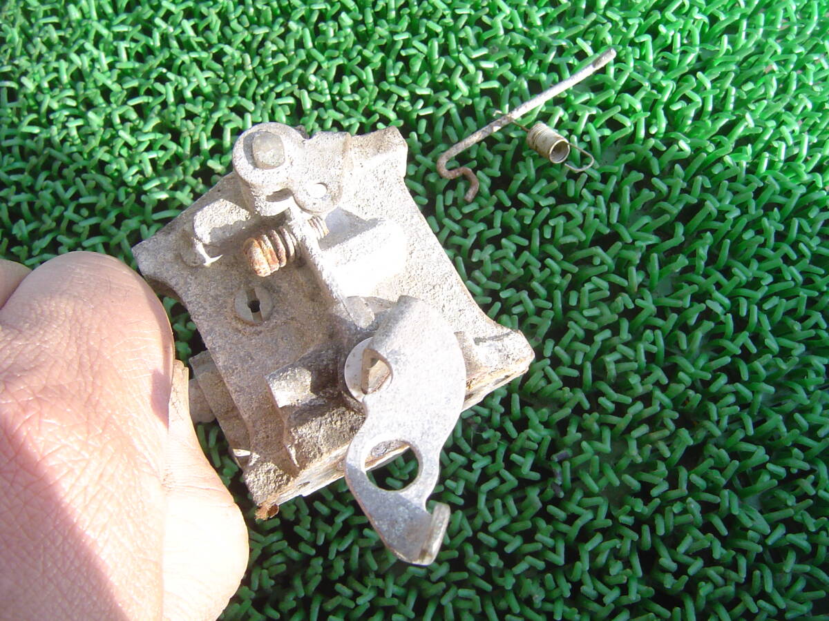 Yahoo!オークション - 60 ロビン エンジン EY15-2B キャブレター ジャ...