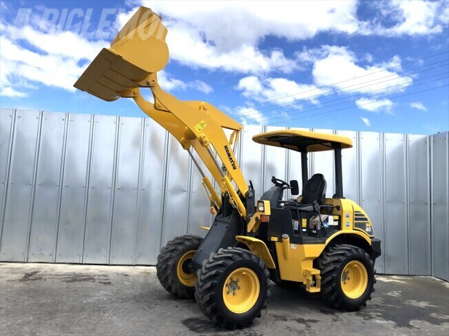 Yahoo!オークション - タイヤショベル(ホイールローダー) コマツ WA40-...