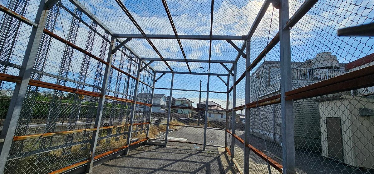 Yahoo!オークション - C3A【棚イ斉061002】鳥小屋 解体済 4×4×11m長...