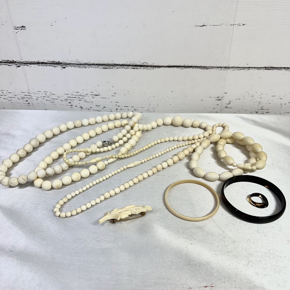 Yahoo!オークション - 象牙風アクセサリー 約287g ネックレス ブローチ...