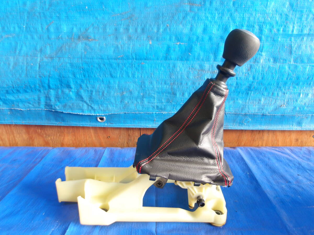 Yahoo!オークション - F2-07(1826 スイフト ZC32S 6速 MT 純正 シフタ...