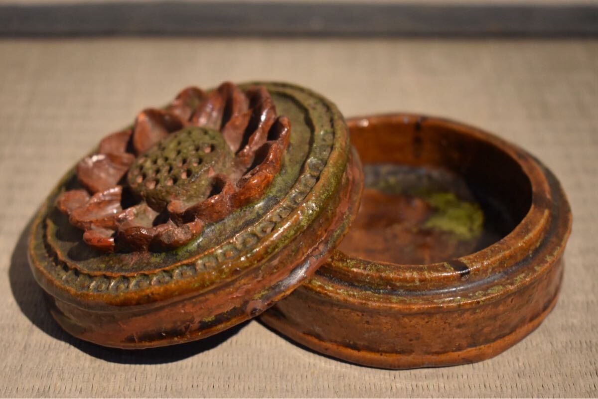 Yahoo!オークション - 【GE】Y987【コレクター所蔵品】時代 蓮形楽香合...