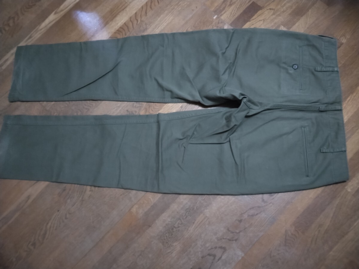 Yahoo!オークション - GU チノパン W82 美品