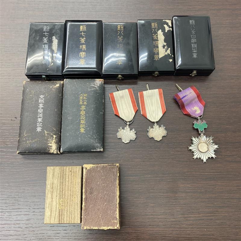 Yahoo!オークション - #8796 勲章 記章 徽章 従軍記章 バッジ など お...