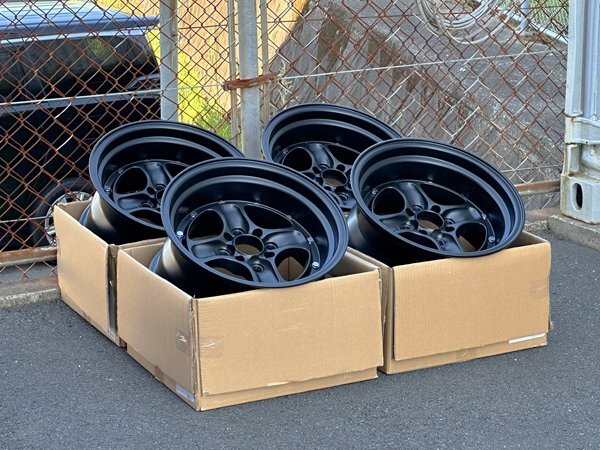 Yahoo!オークション - GW限定 新品 15×8J ±0 PCD 100 114.3 4穴 15イ...