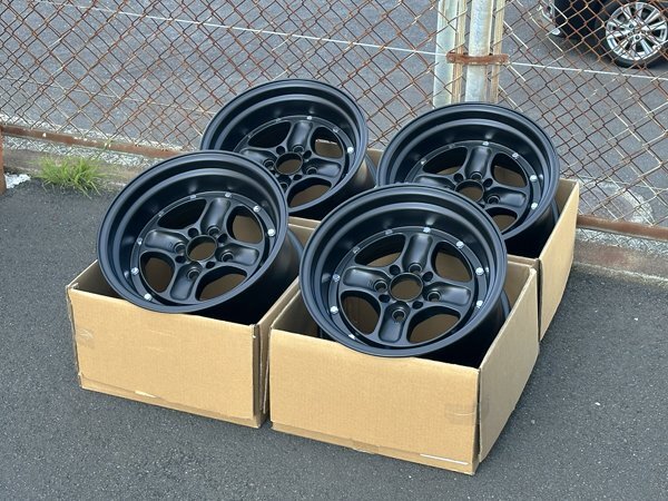 Yahoo!オークション - GW限定 新品 15×8J ±0 PCD 100 114.3 4穴 15イ...