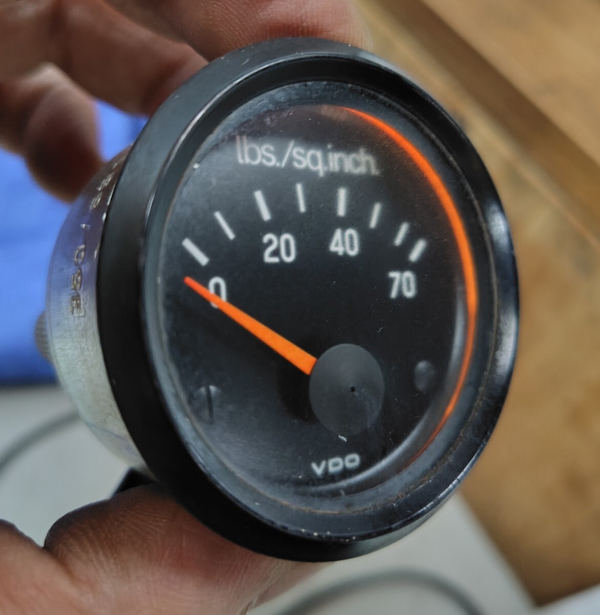 Yahoo!オークション - VDO オイルプレッシャー ゲージ 油圧計 6V 動作...