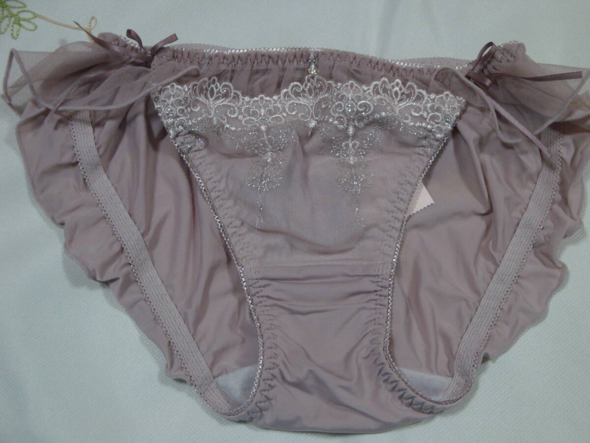 Yahoo!オークション - 新品.ナルエー.Narue.ショーツ.銀糸刺繍.Wリボン...