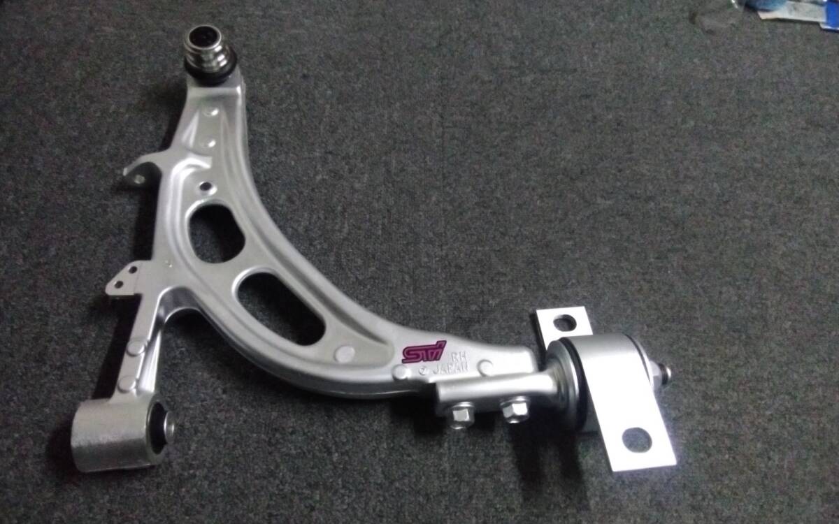 Yahoo!オークション - インプレッサ S204 GDB 美品フロントアーム左右 ...